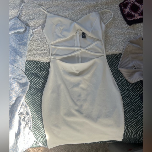 Windsor | Dresses | Windsor Dress With Stomach Cut Out Size Small ...